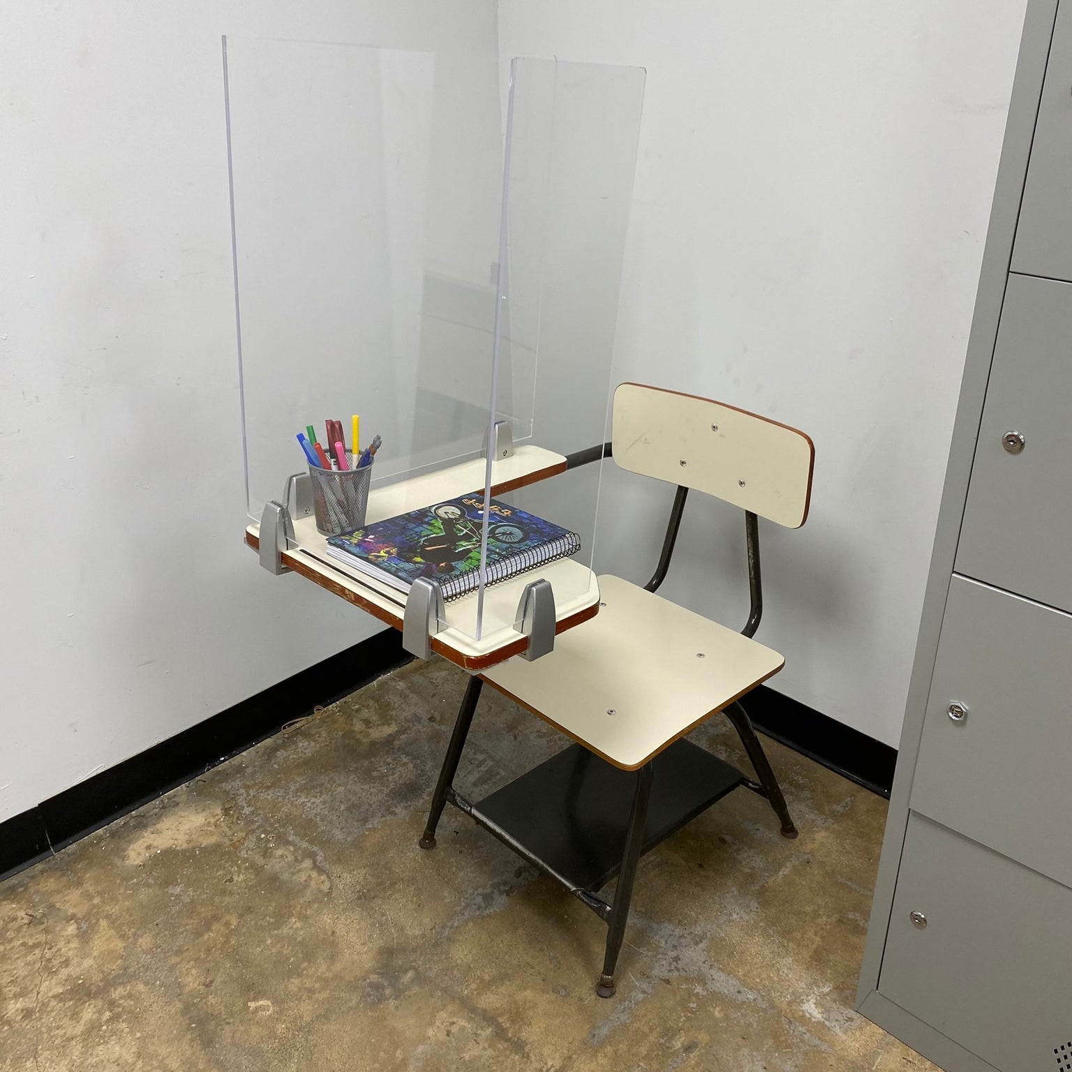 FRONTLINE SERIES ACRYLIC DESK TOP BARRIER FOR DESK - DESK NOT INCLUDED ...